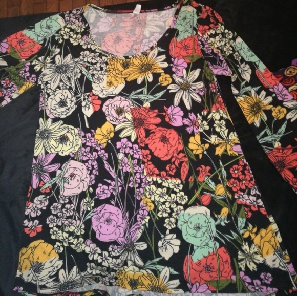 LuLaRoe | Tops | Blackpurplebluered Floral Lynnae From Lularoe | Poshmark